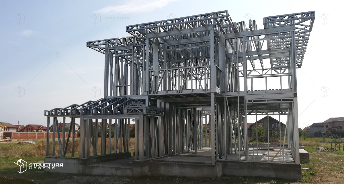 Casă cu etaj – Structura Usoara MEXI®